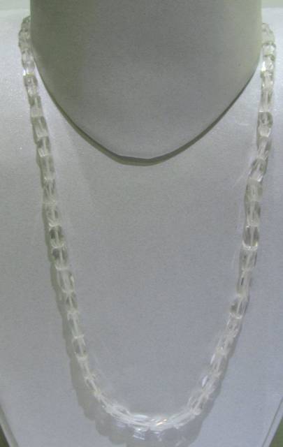 Quartz Crystal Cut Cubes String at Best Price in Ahmedabad | Crystal Jewel