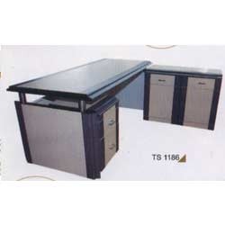 Executive Tables at Best Price in Ahmedabad, Gujarat | Shivam Enterprise