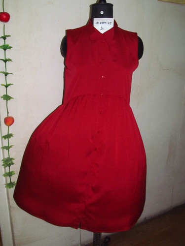 Ladies Fashion Wear - Georgette Fabric, Various Sizes, Red Color, Round ...