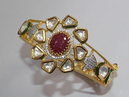 Fusion Bangles at Best Price in Delhi, Delhi | Guru Shakti Jewellers