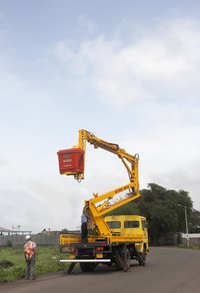 Sky Lift/ Hydraulic Ladder at Best Price in Pune | Hitech Services