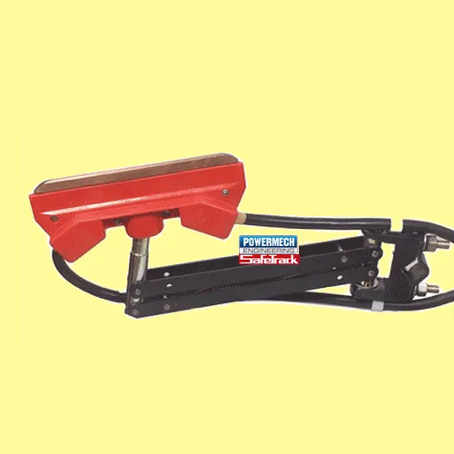 250 Amps Safetrack Current Collector Application: Busbar at Best Price ...