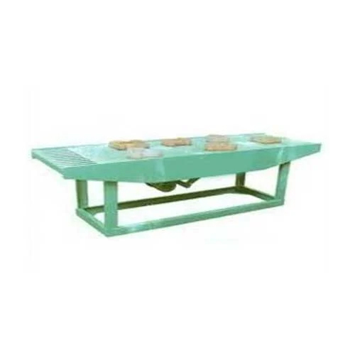 Mild Steel Vibrating Tables Size: Different Sizes Available at Best ...