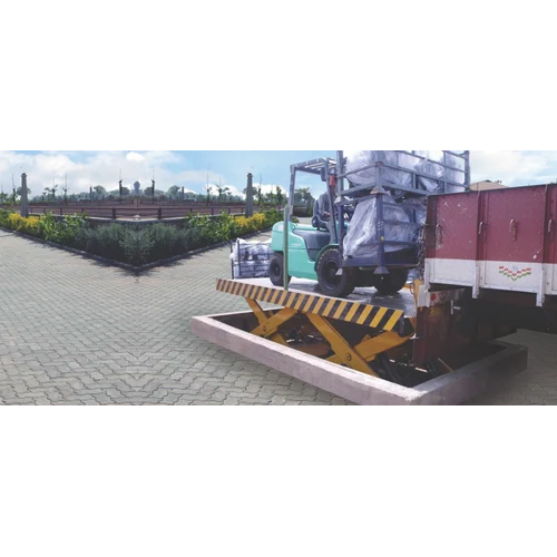 Merrit Scissor Lift - Fork Loading at 450000.00 INR in Coimbatore ...