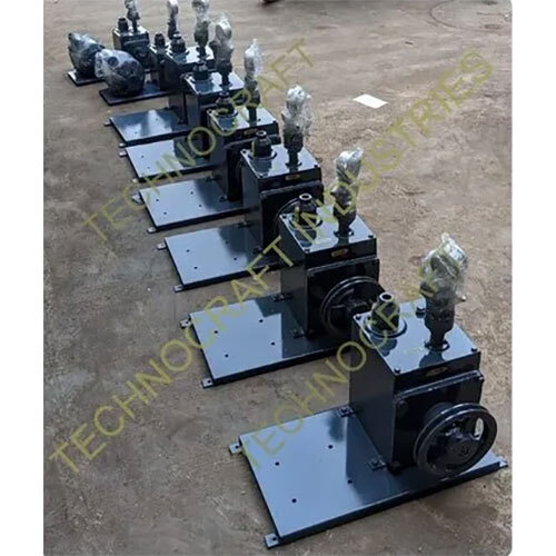 Grey Laboratory Oil Sealed High Vacuum Pump at Best Price in Ahmedabad ...
