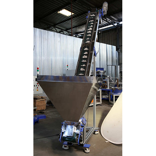 Semi-automatic Stock Bucket Conveyor Feeder at Best Price in Chinchwad ...