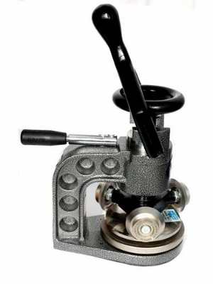 Gsm Cutter Machine ( Hydraulic at Best Price in Delhi | Gd Tools ...