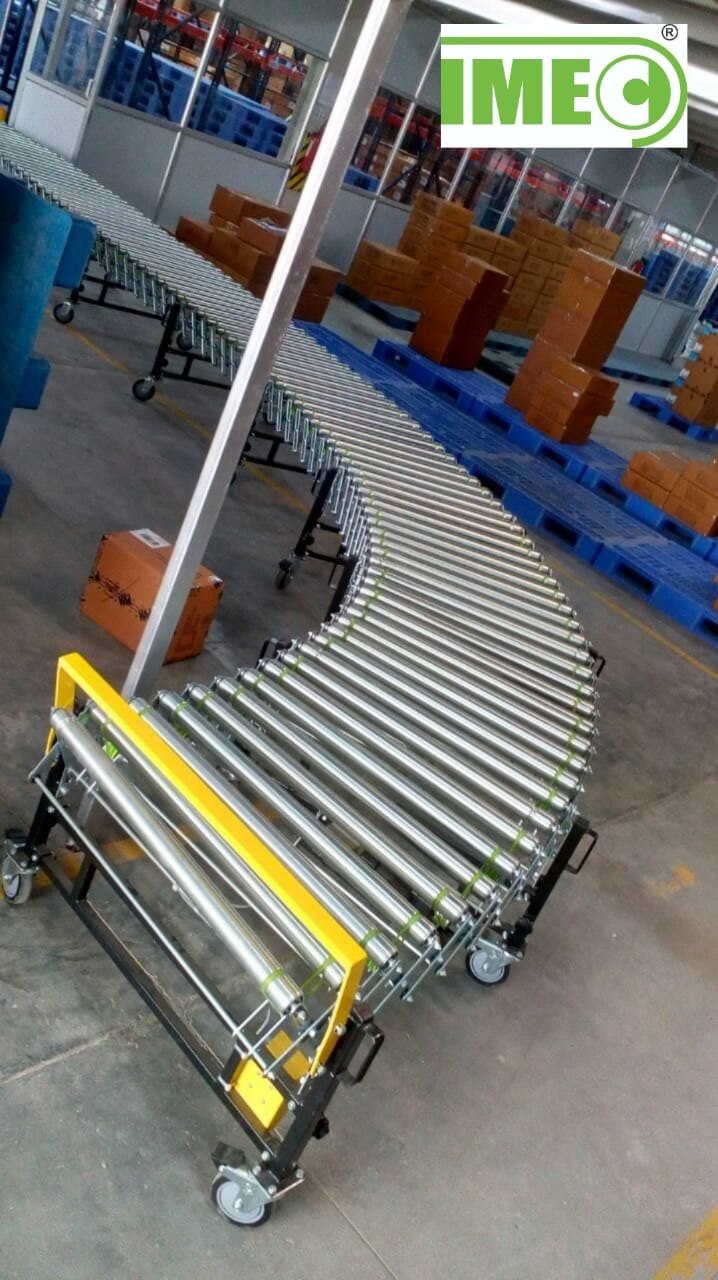 Flexible Expandable Steel Powered Roller Conveyor at 220000.00 INR in ...