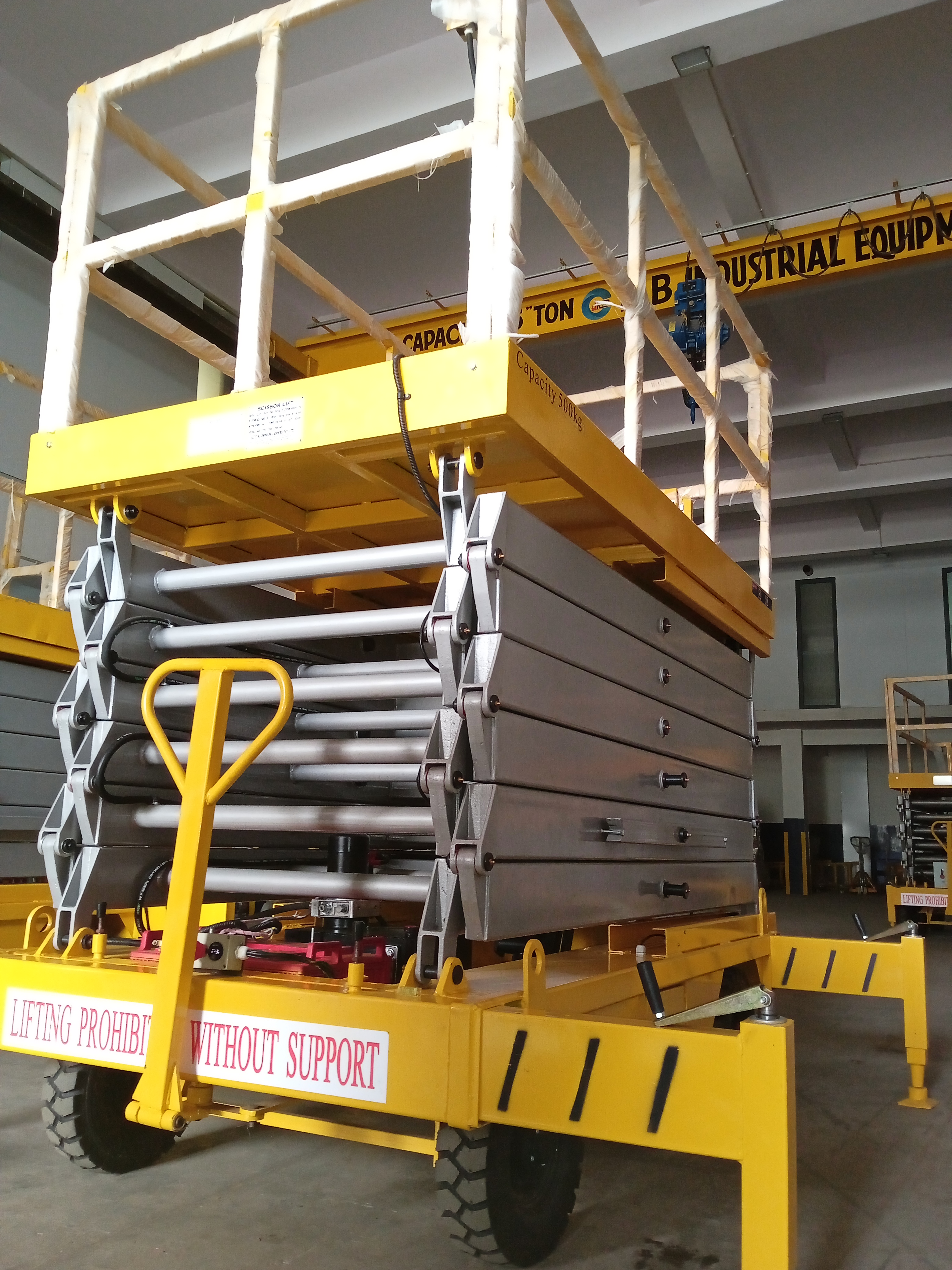 Semi Electric Scissors Lift at Best Price in Surat | R B Industrial ...