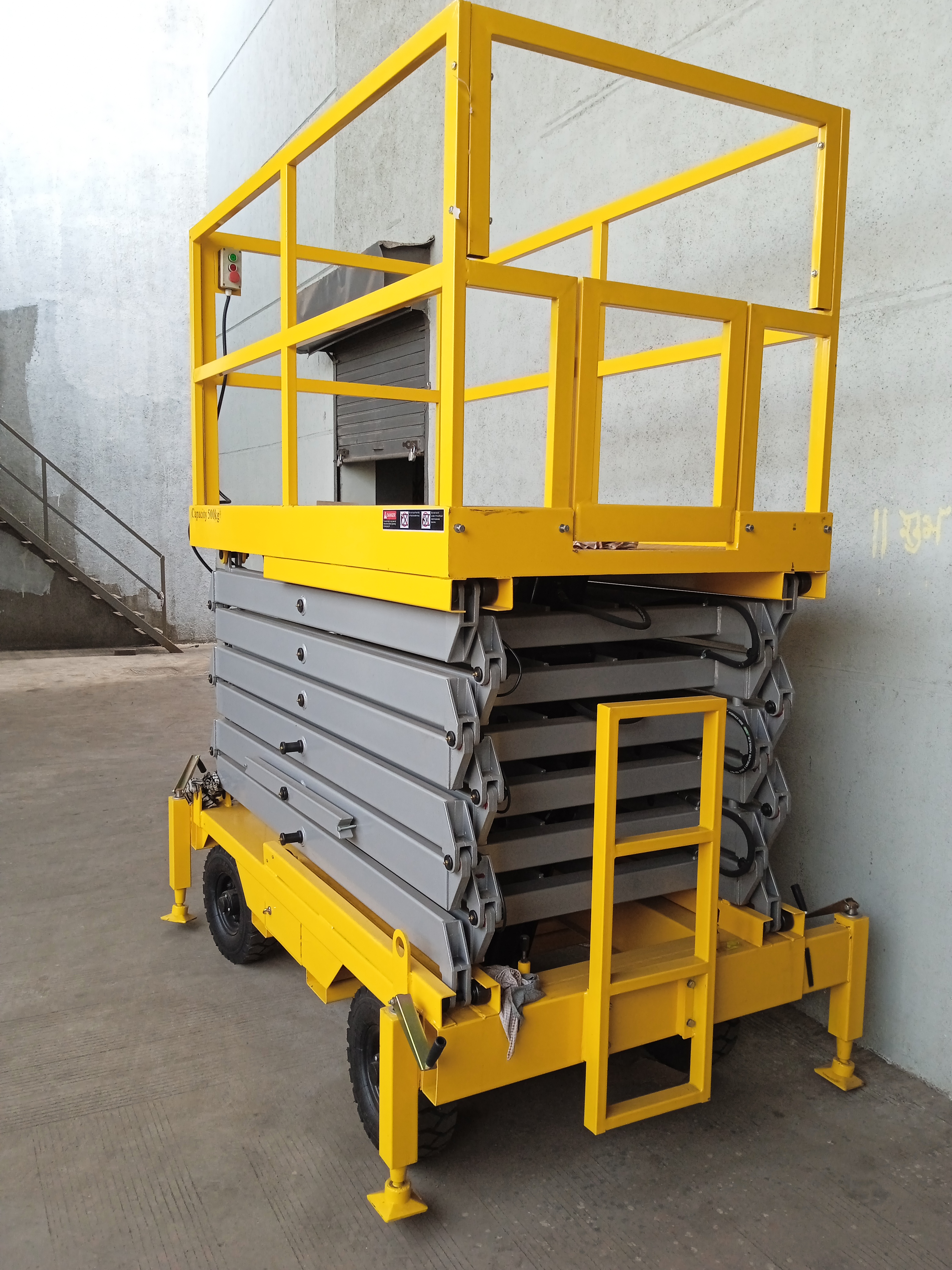 Semi Electric Scissors Lift at Best Price in Surat | R B Industrial ...