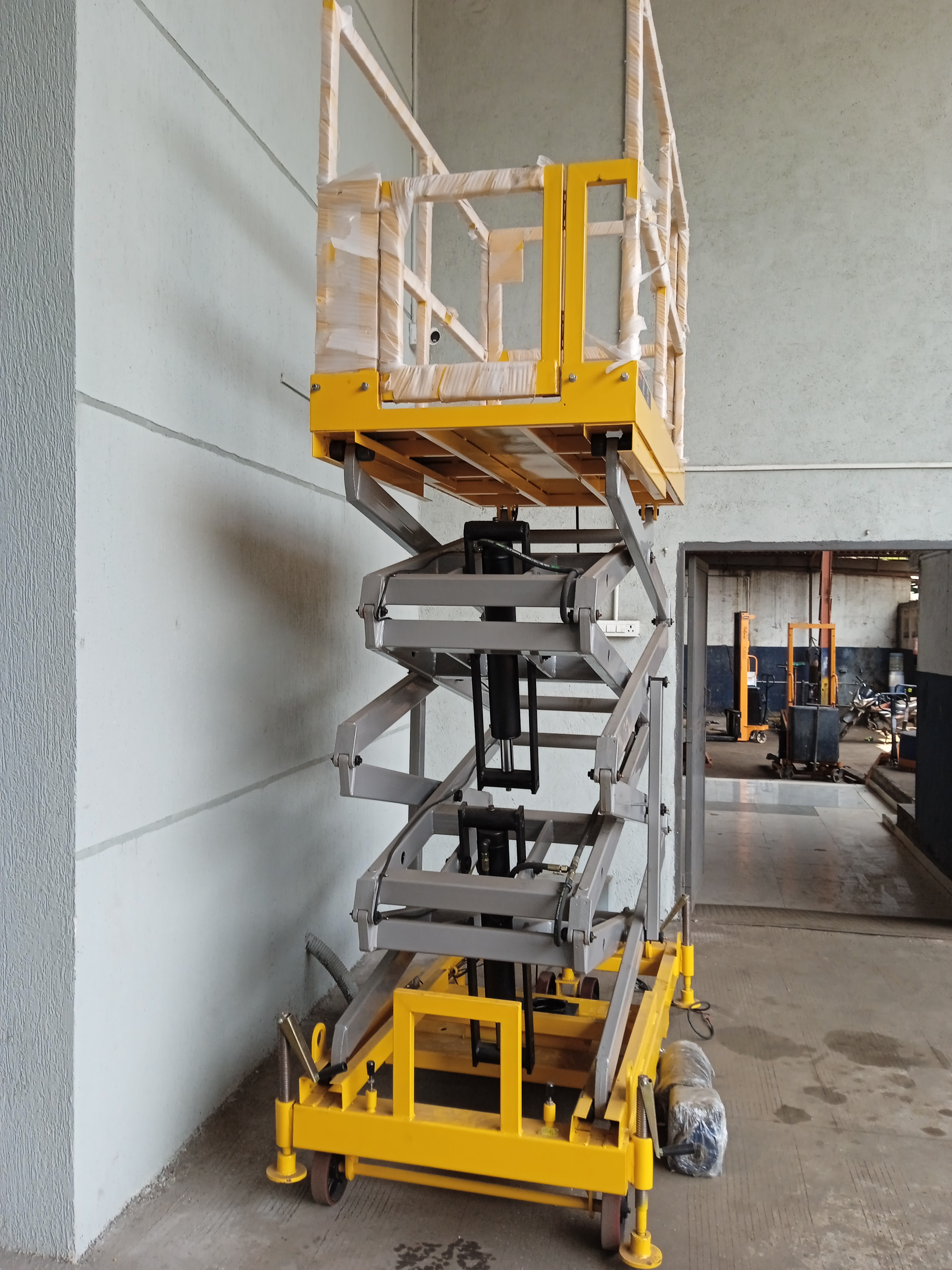 Semi Electric Scissors Lift at Best Price in Surat | R B Industrial ...