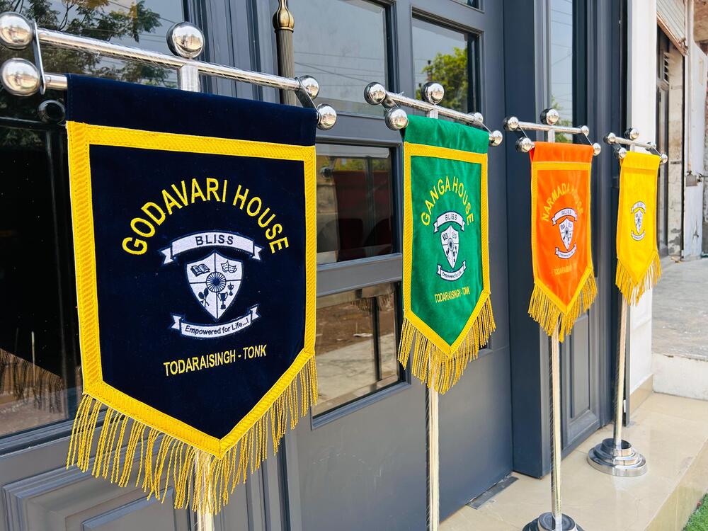 School T Flags at 900.00 INR in Malerkotla, Punjab | Inspire Contractors