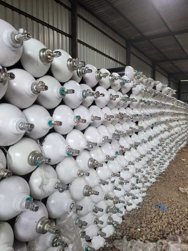 Ekc Medical Oxygen Cyclinder at Best Price in Thane | S R Gas Agency