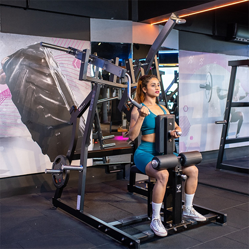 Hs Series Iso-lateral Chest-back at Best Price in Pune | Into Wellness ...