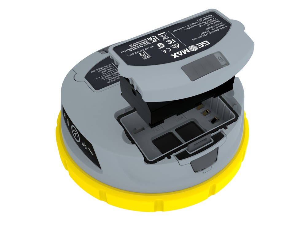 Geomax Zenith55 Gnss Dgps Receiver - Application: Land Survey at Best ...