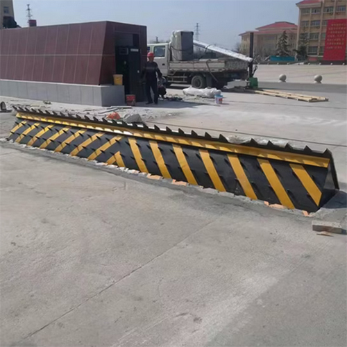 Advanced Road Blocker With Hydraulic Lifting Mechanism For Safety ...