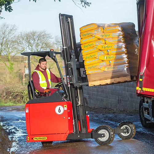F3 201 Truck Mounted Forklift - Application: Storage Yard at Best Price ...