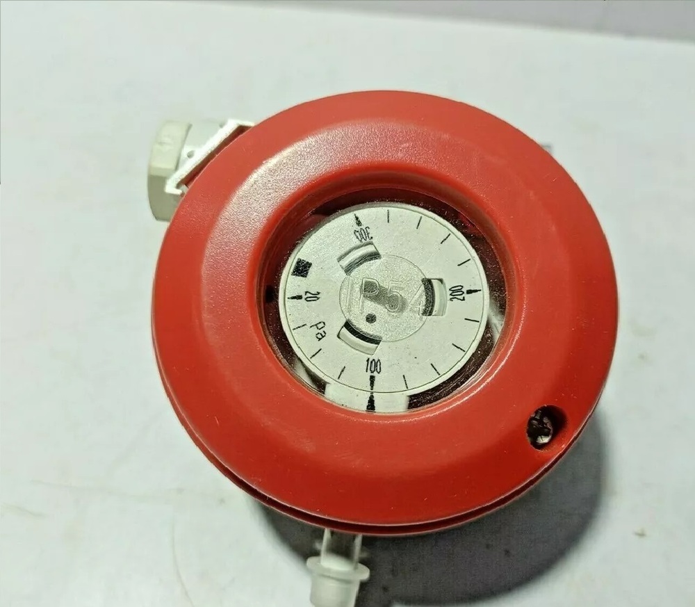 Huba Control 604.9010000 Differential Pressure Switch 200-300 Pa at ...