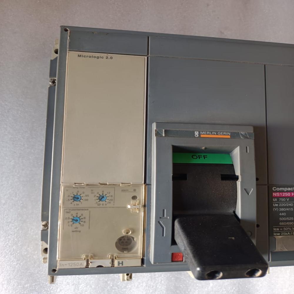 Used Merlin Gerine Ns1200h Mccb Molded Case Circuit Breaker 1200a 3pole ...