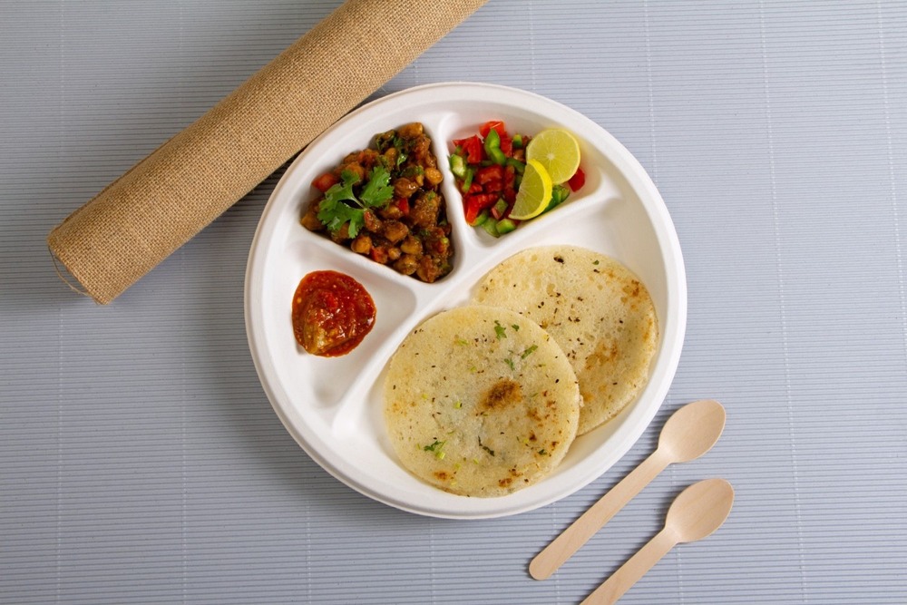 11 Inch 4 Compartment Sugercane Bagasse Round Plate at 4.20 INR at Best ...