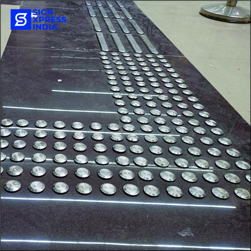 Ss Tactile Stud 018 Grade 316 (self Adhesive at 40.12 INR at Best Price ...