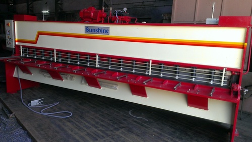 Heavy Duty Hydraulic Shearing Machine at Best Price in Ahmedabad ...