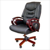 Modern Revolving Chair at Best Price in Ahmedabad, Gujarat | Oficina Decor