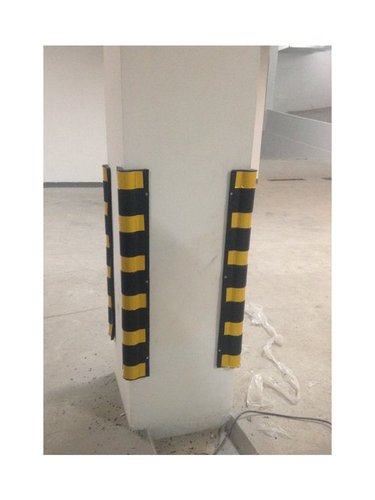 Pillar Mounted Reflector Hump - Plastic Material, Yellow And Black ...