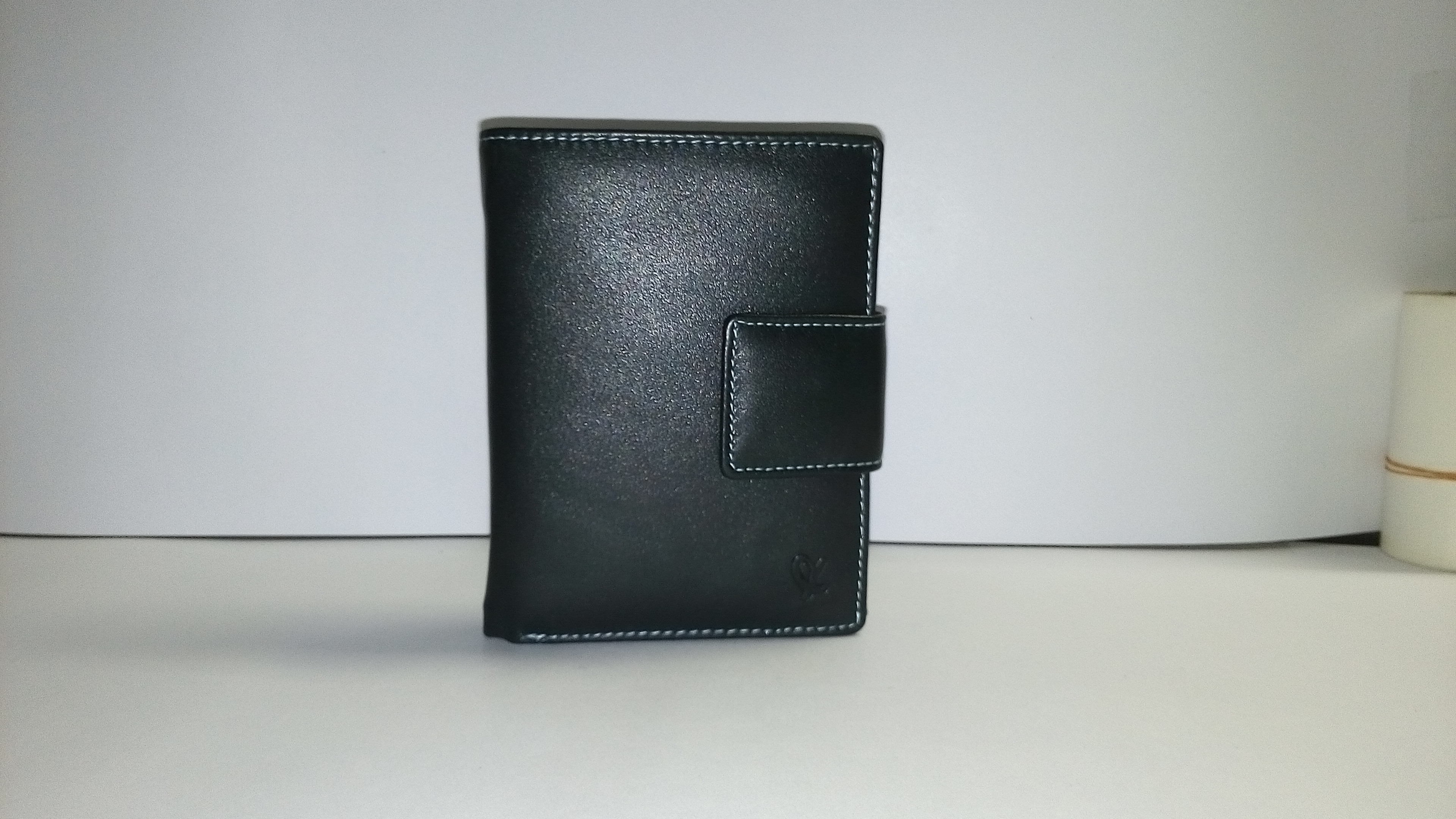 Leather Gent Wallet at Best Price in Kolkata, West Bengal | Bharat ...