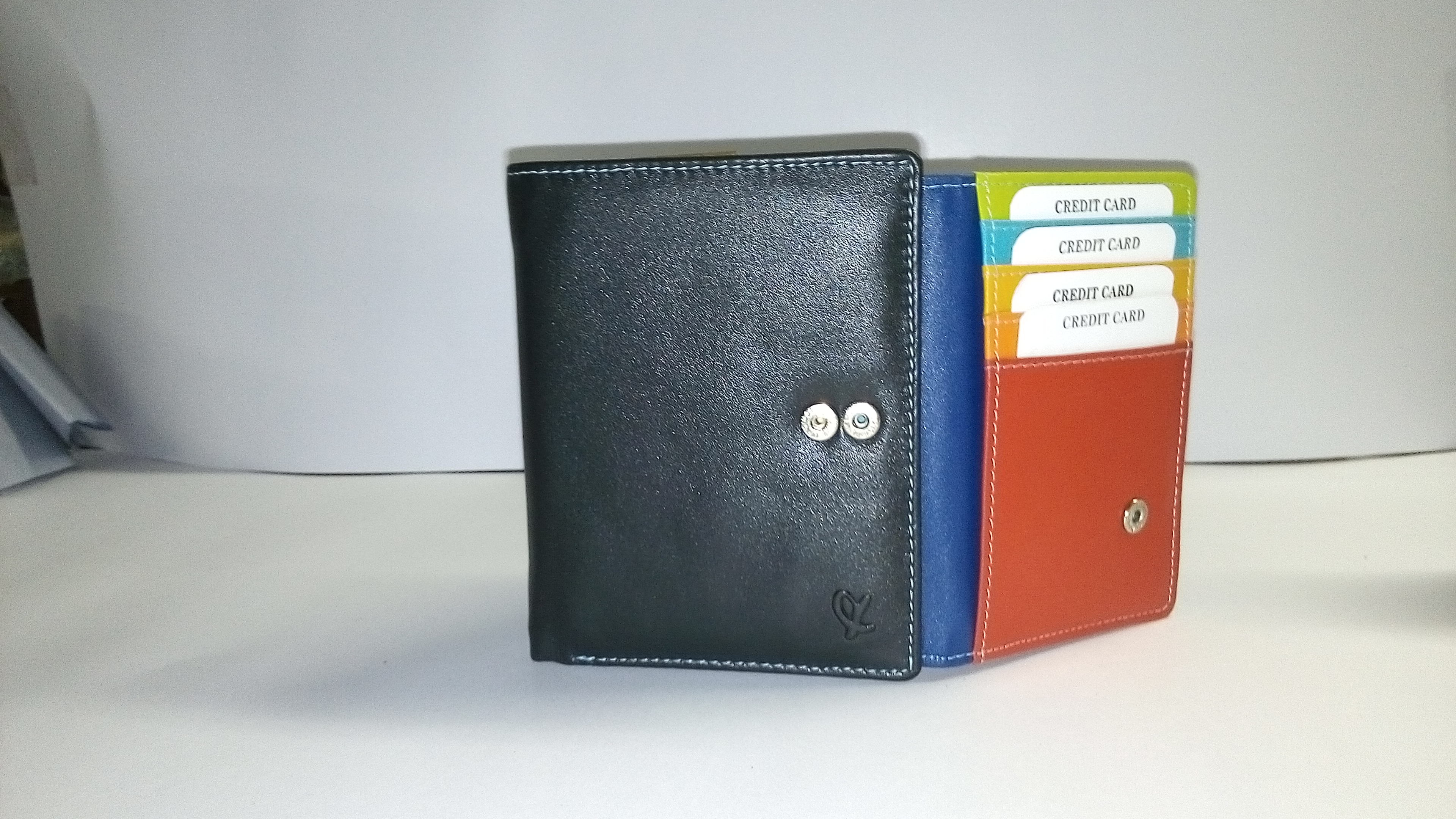 Leather Gent Wallet at Best Price in Kolkata, West Bengal | Bharat ...