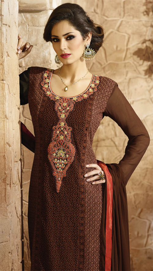 Dashing Diva Suit at Best Price in Kadodara, Gujarat | Kvs Fab