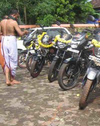 Vahana Pooja Samagri at Best Price in Hyderabad, Telangana | Pooja Dhravyam 18