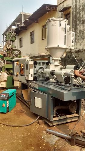 110 Ton Used Plastic Injection Moulding Machine at Best Price in Noida ...