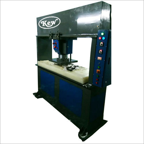 Hydraulic Clicker Press Shoe Cutting Press Machine at Best Price in New ...