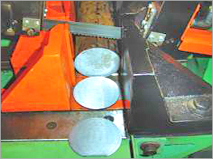 Horizontal Swing Type Band Saw Machine at Best Price in Ichalkaranji ...