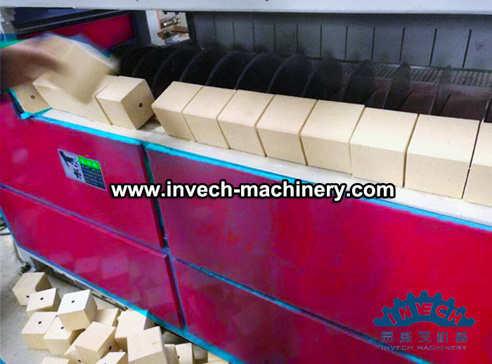 Multi Chip Saw - 22kw Power, 1950x1450x1200mm Dimensions | High ...