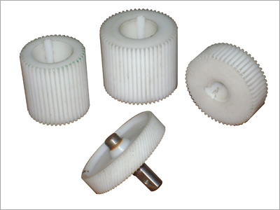 Plastic Gears at Best Price in Ballabgarh, Haryana | Microlub Engineers ...