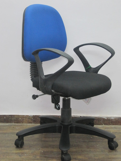 Revolving Chair at Best Price in Ahmedabad, Gujarat | Hari Luck Furniture