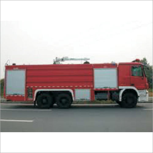 Red Water Bowser Truck at Best Price in Pune | Hitech Services