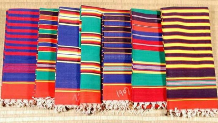 Acrylic Woolen Jamakkalam - Bhavani Carpet Use: Decorative at Best ...