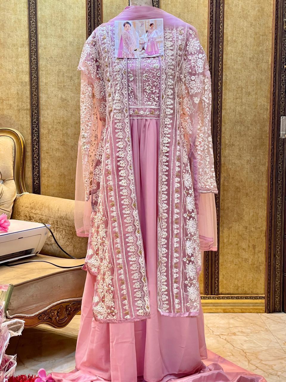 Pakistani Suits at 1647.45 INR in Surat, Gujarat | Aanvi Fab