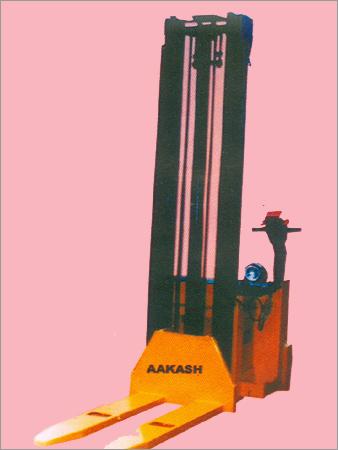 Hydraulic Stacker at Best Price in Silvassa, Dadra and Nagar Haveli and ...