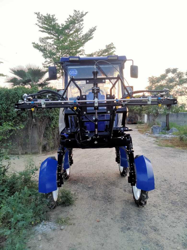 Self Propelled Boom Sprayer at 1280100.00 INR in Dwarka | Sareen ...