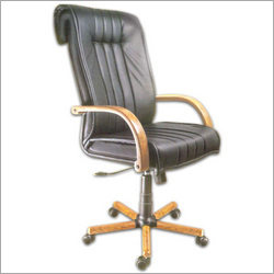 Revolving Chairs at Best Price in Pune, Maharashtra | Ab. Aziz Sofa Maker