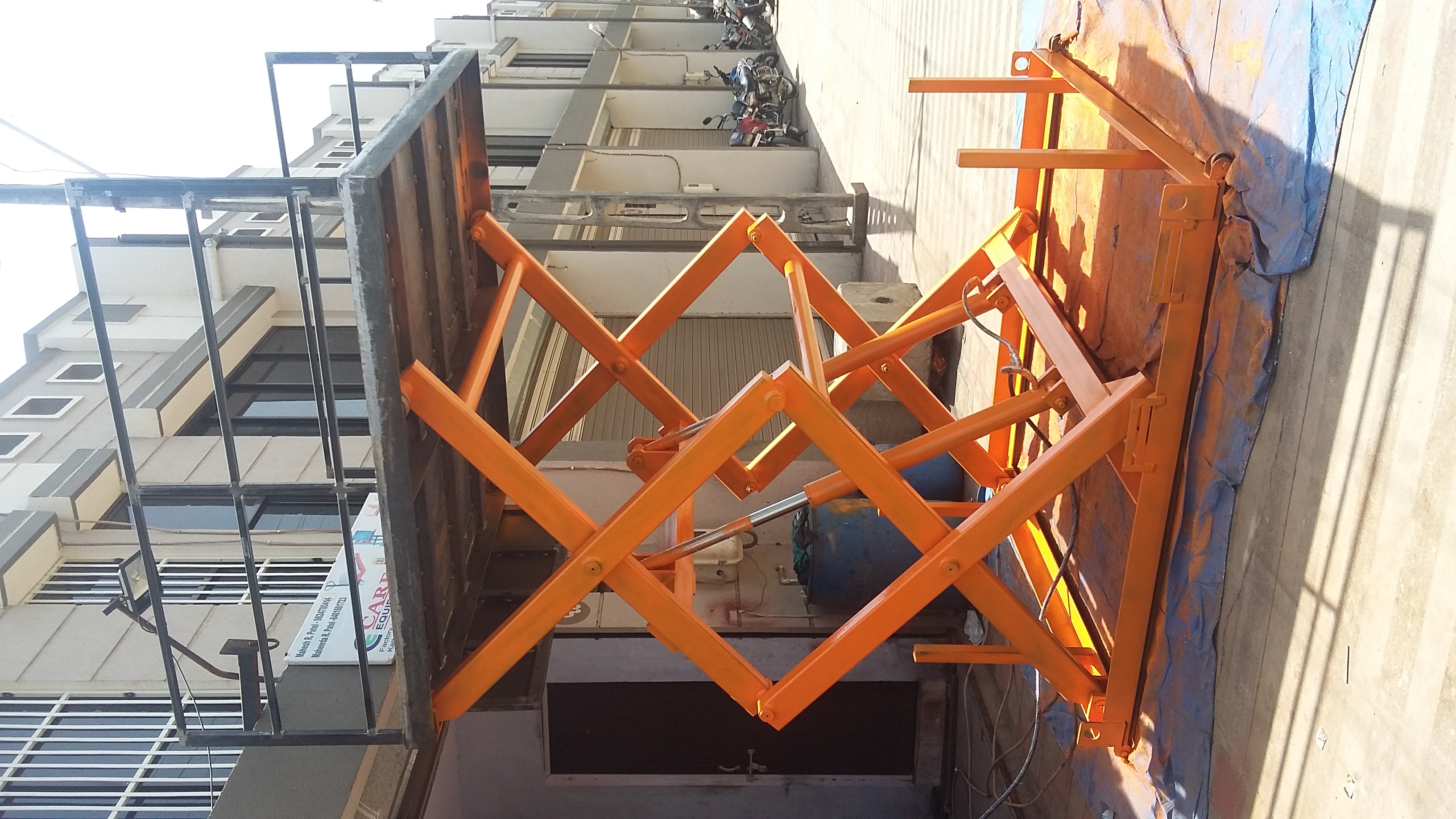 Hydraulic Scissor Table at Best Price in Ahmedabad, Gujarat | Care ...