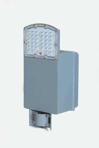 Black And Grey Solar Led Street Light at Best Price in Rajkot | Umang Solar