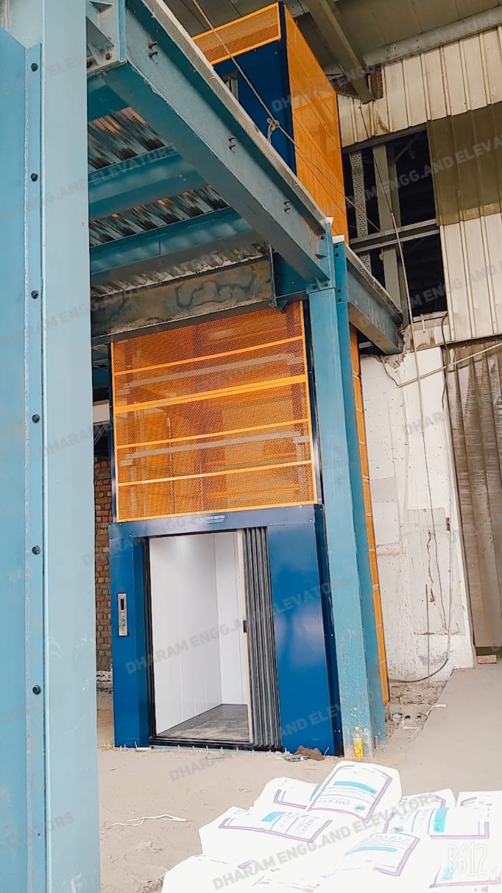 Wall Mounted Hydraulic Lift at Best Price in Faridabad | Dharam Engg ...