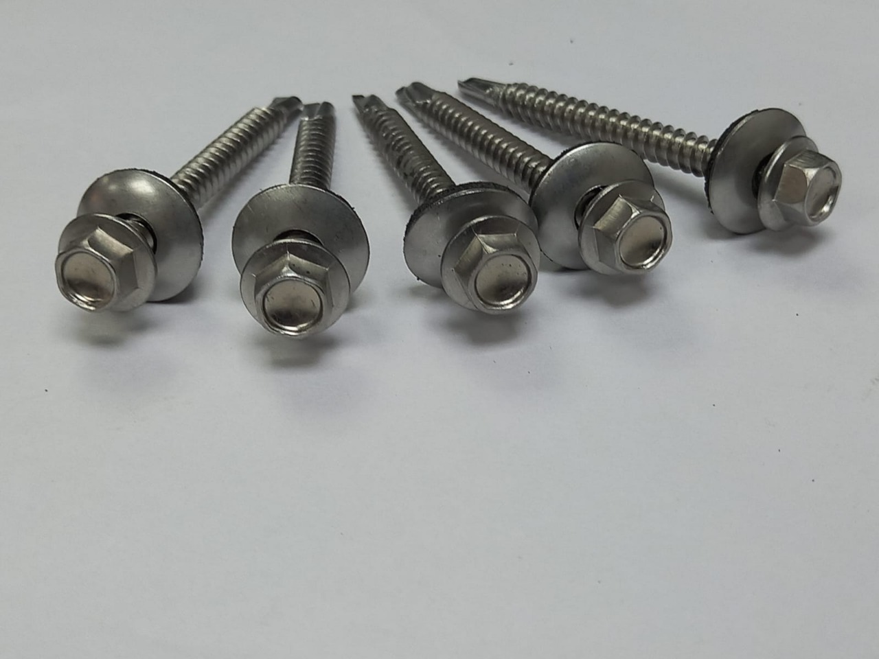 Stainless Steel 410 Grade Hexagonal Head Self Drilling Screws - 4.8x19 ...