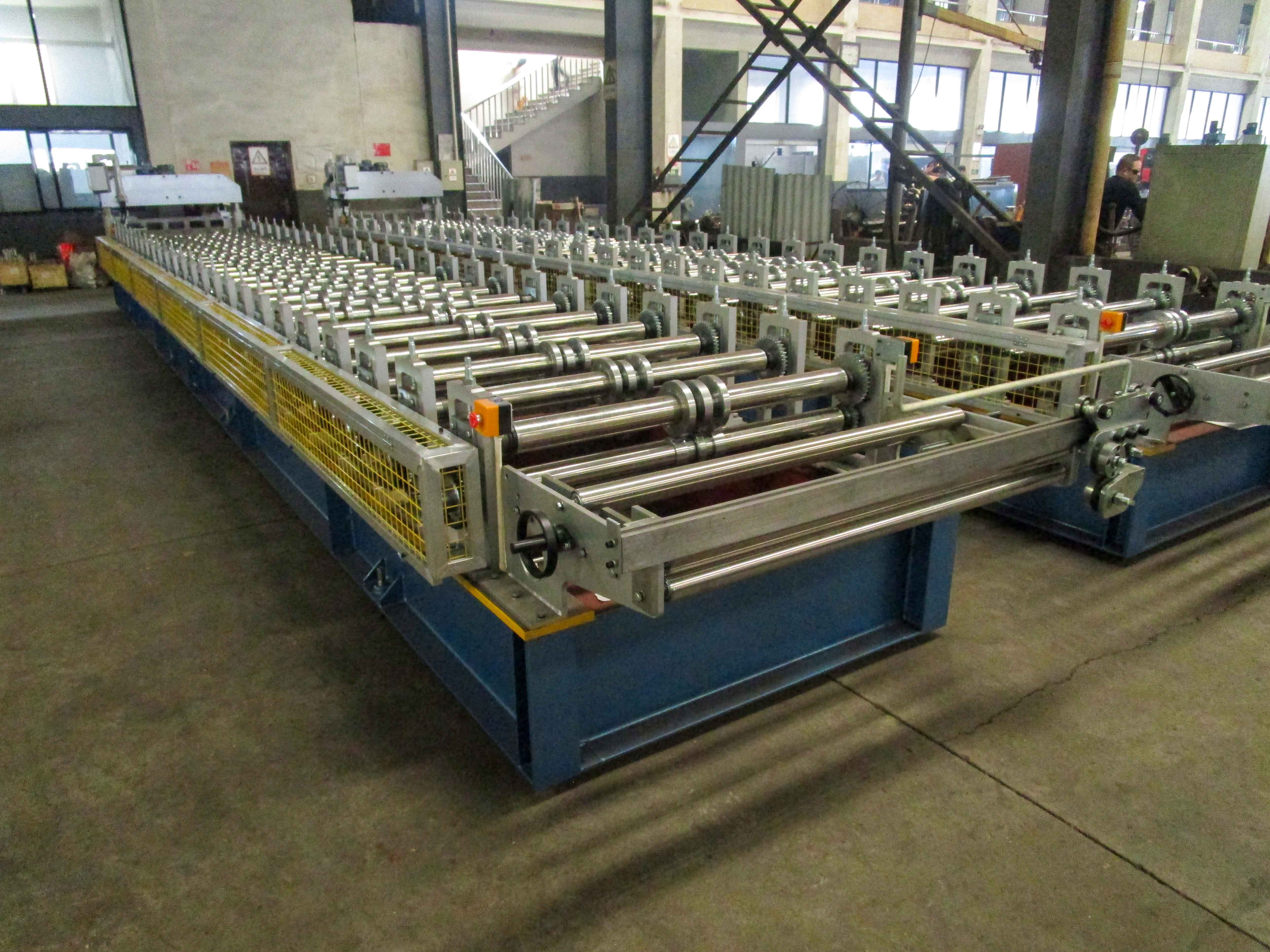 Automatic Metal Iron Sheet Coils Corrugated Rolling Machine at Best ...