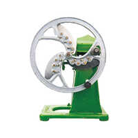 Green/grey Cast Iron Saag Cutter Machine at Best Price in Delhi ...